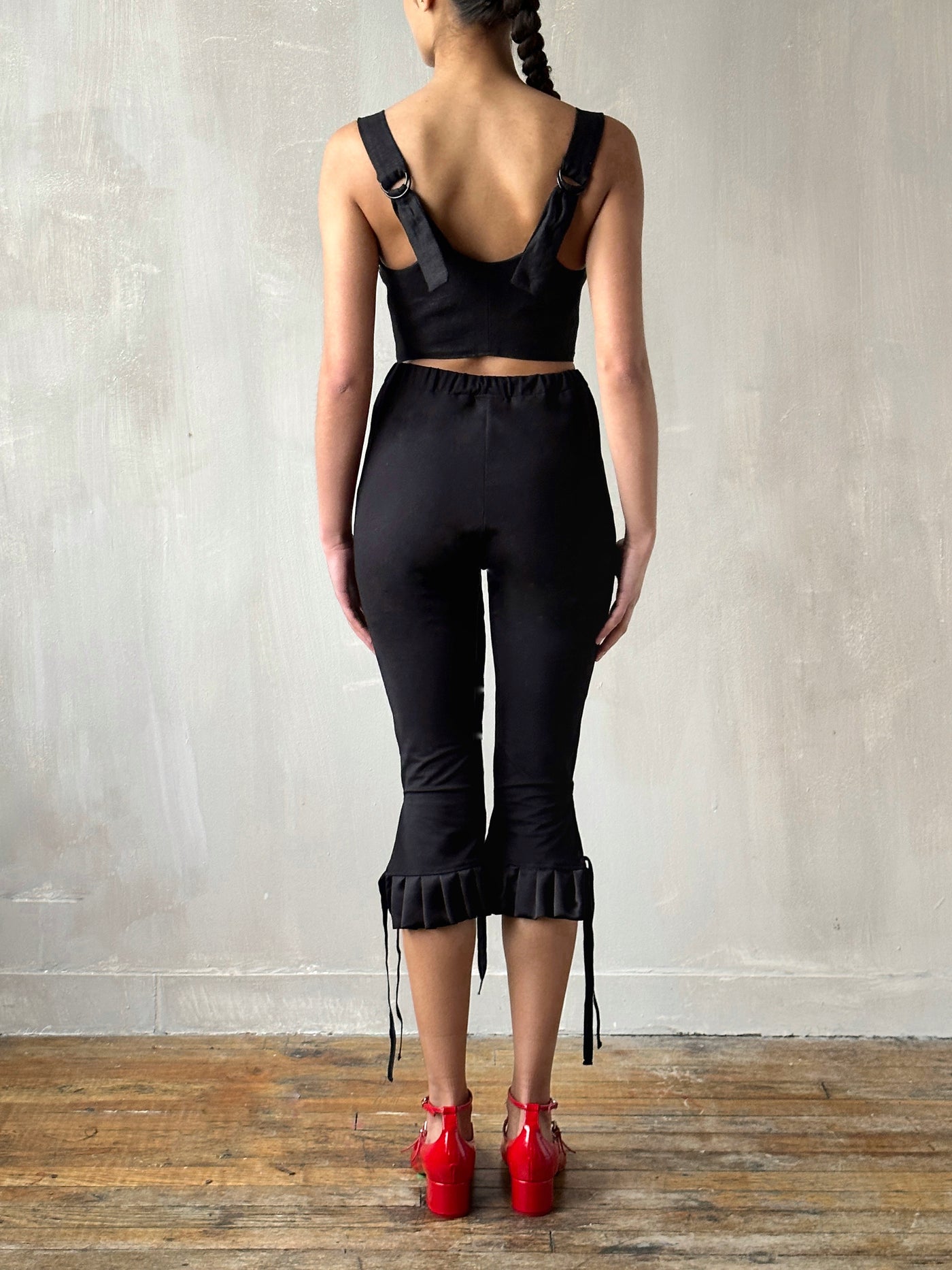 Capri Legging w/ Ruffle