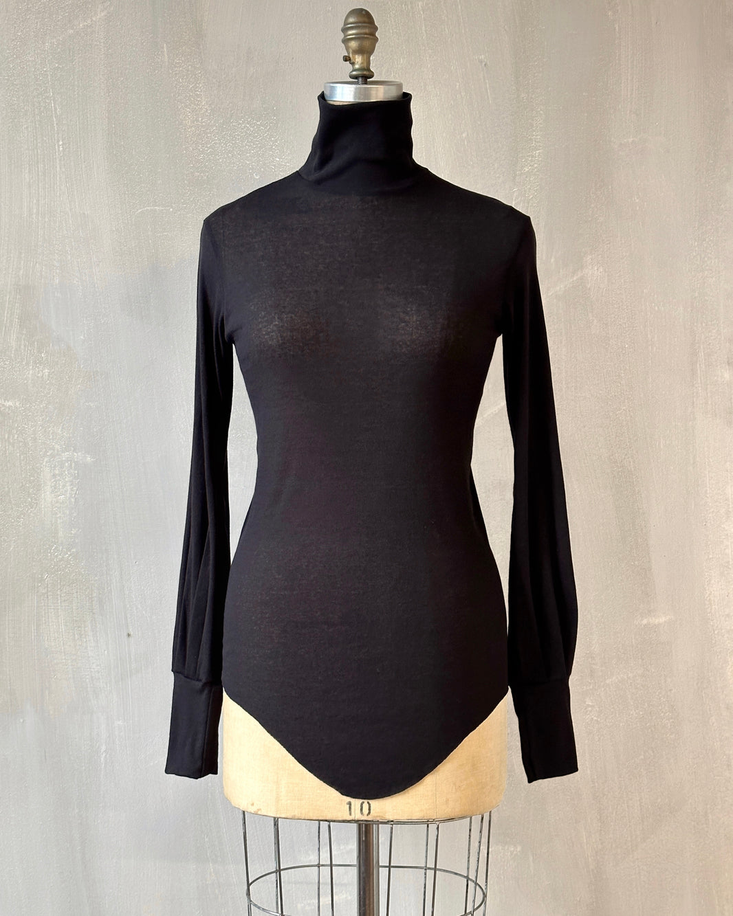 IN STOCK – NUIT Clothing Atelier