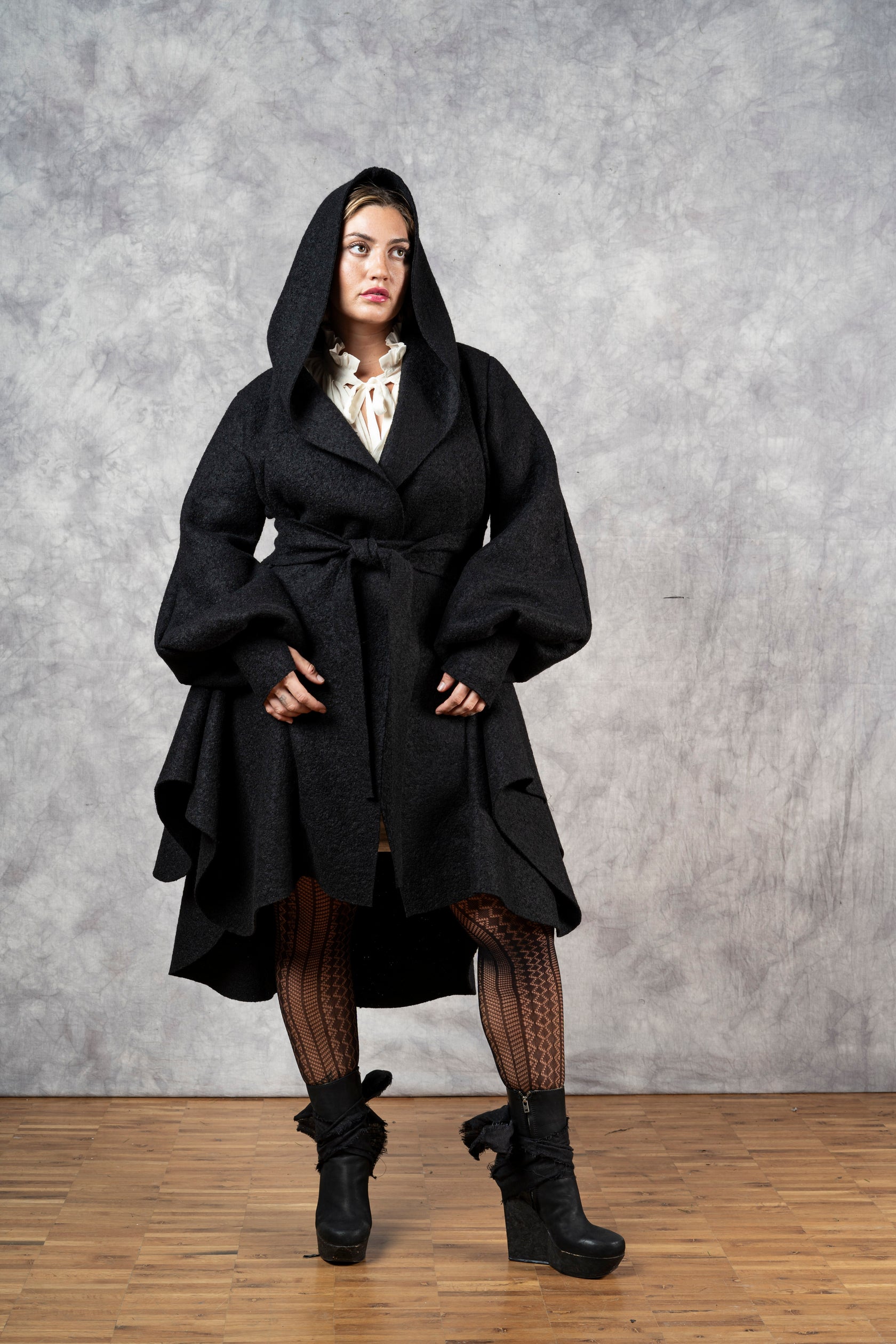 Tournure Coat in Pure Wool (Black) – NUIT Clothing Atelier